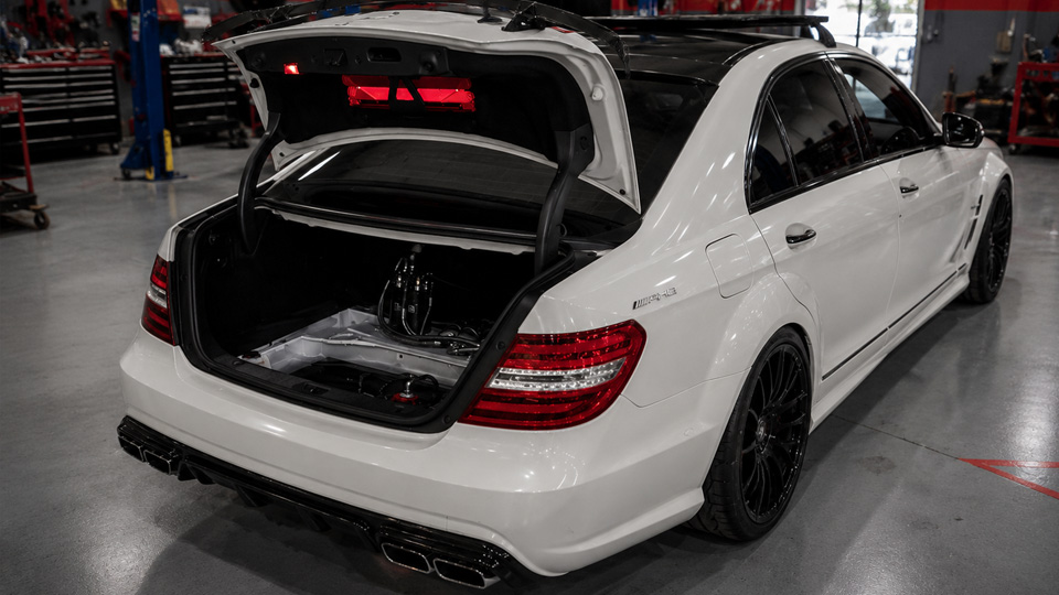 1800PS C63 AMG Black Series mit NOS