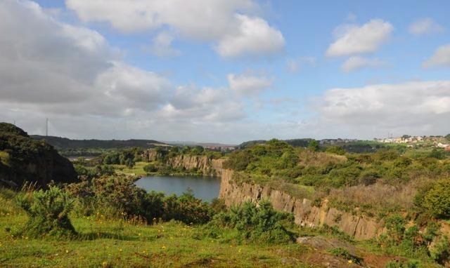 Controversial development plan at quarry set to get go-ahead despite ...