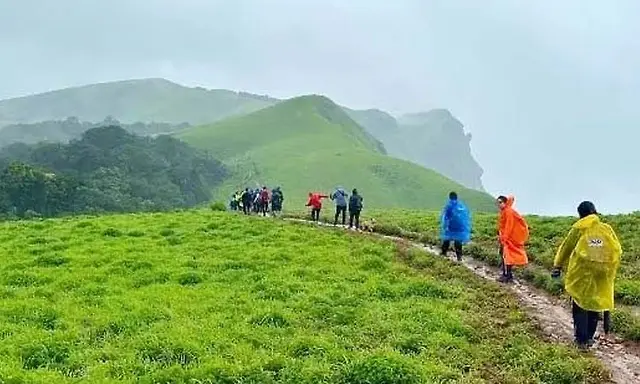 Online booking issue disrupts trekking in Belthangady; trekkers face ...