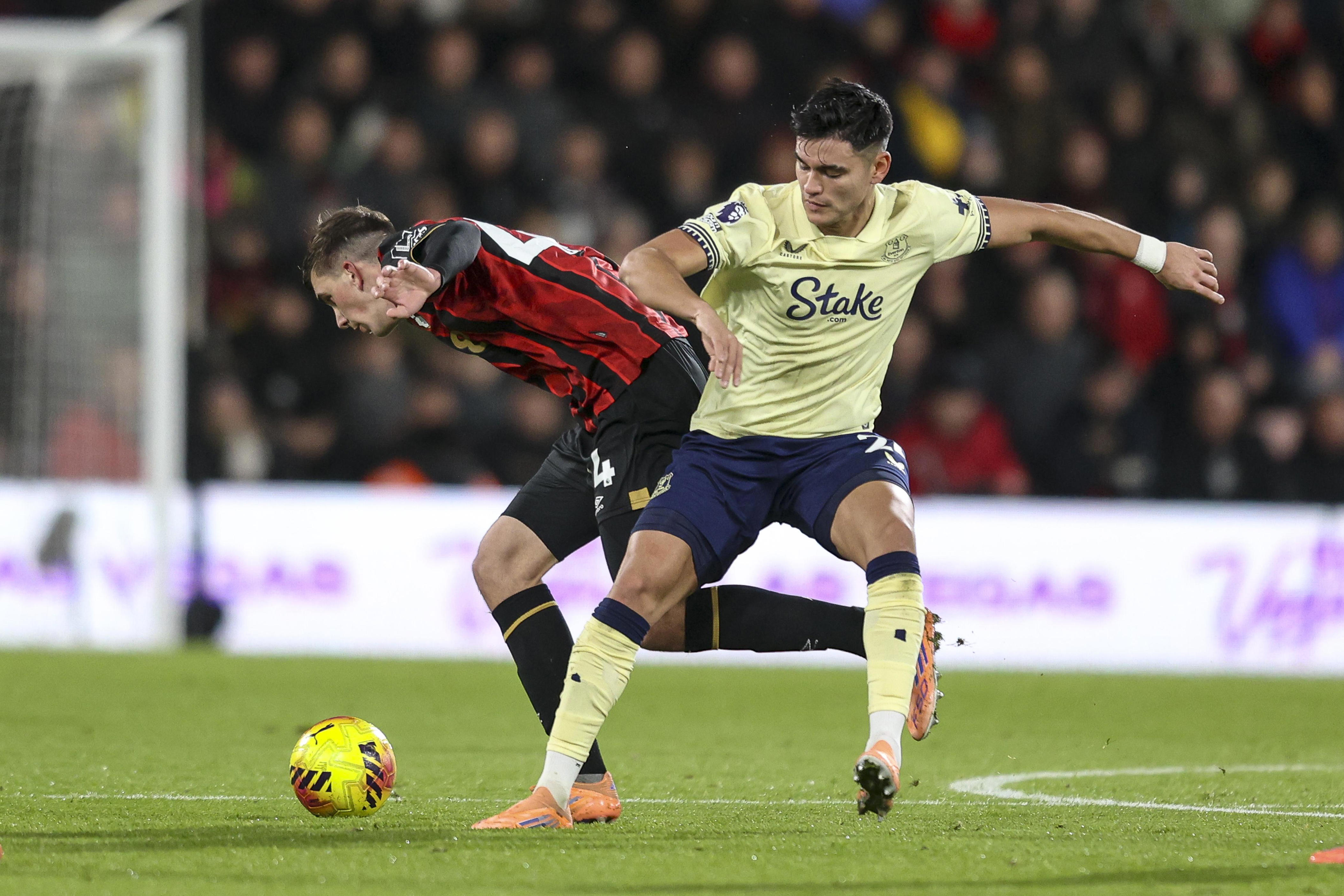 Thursday’s Everton news: £35m Burnley payout, Doue link, Alcaraz return