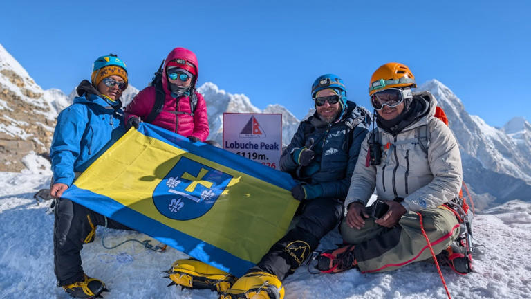 Flaga Skierniewic na Mount Evereście dzięki dwójce niezrównanych ...