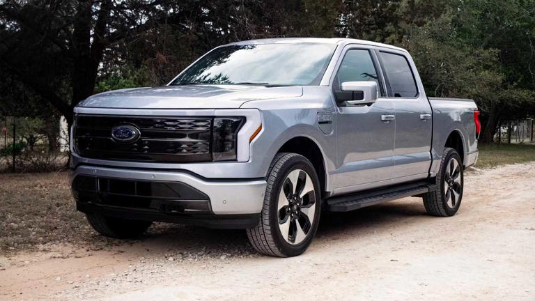 Ford's $30K electric pickup prototype spotted on video