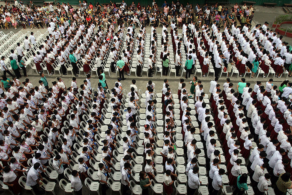 Marcos Admin targeting over 200K presidential scholars