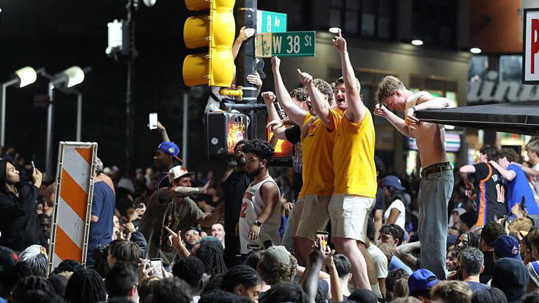 Knicks fans go wild as New York team makes biggest comeback in NBA ...