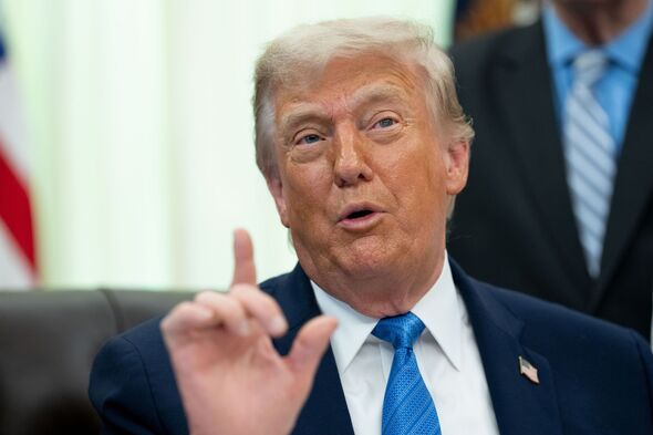Fox News halted as Donald Trump mistakes Lincoln Memorial Reflecting ...