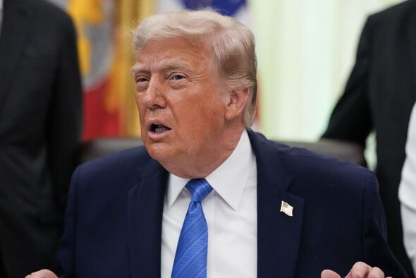 Fox News halted as Donald Trump mistakes Lincoln Memorial Reflecting ...