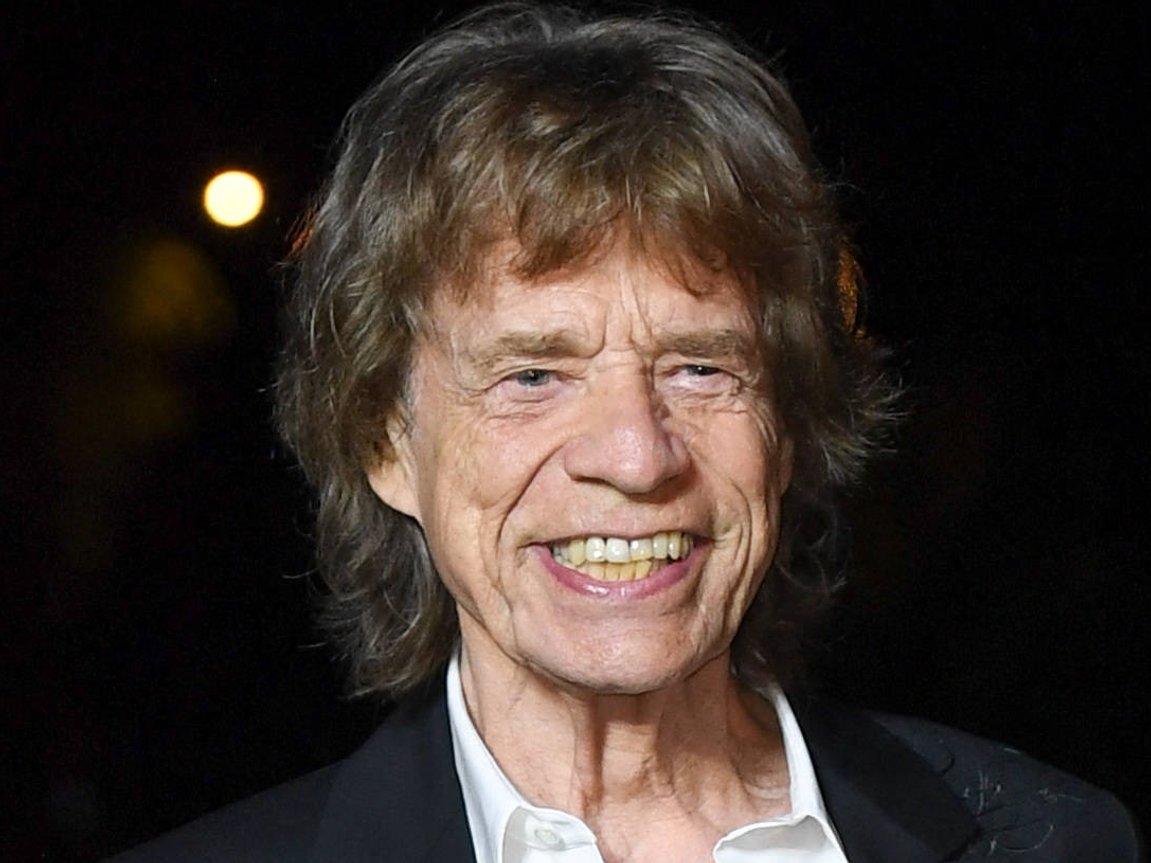 Folk session: Mick Jagger makes surprise pub appearance