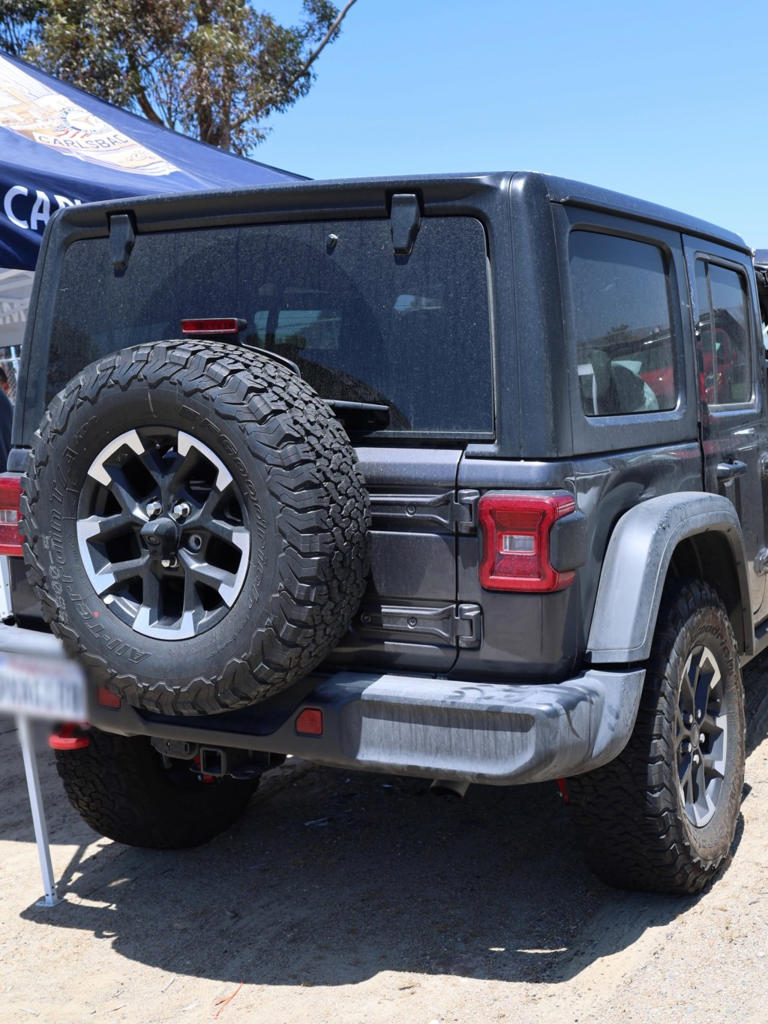 SoCal cops stop sneaky smuggling operation after vehicles driven into ...