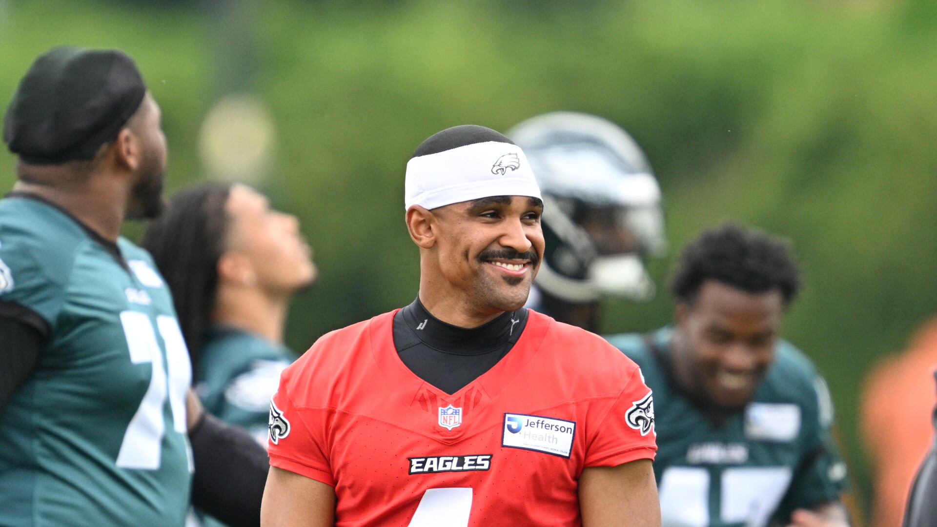 Jalen Hurts says practice reps are getting him comfortable in Eagles ...