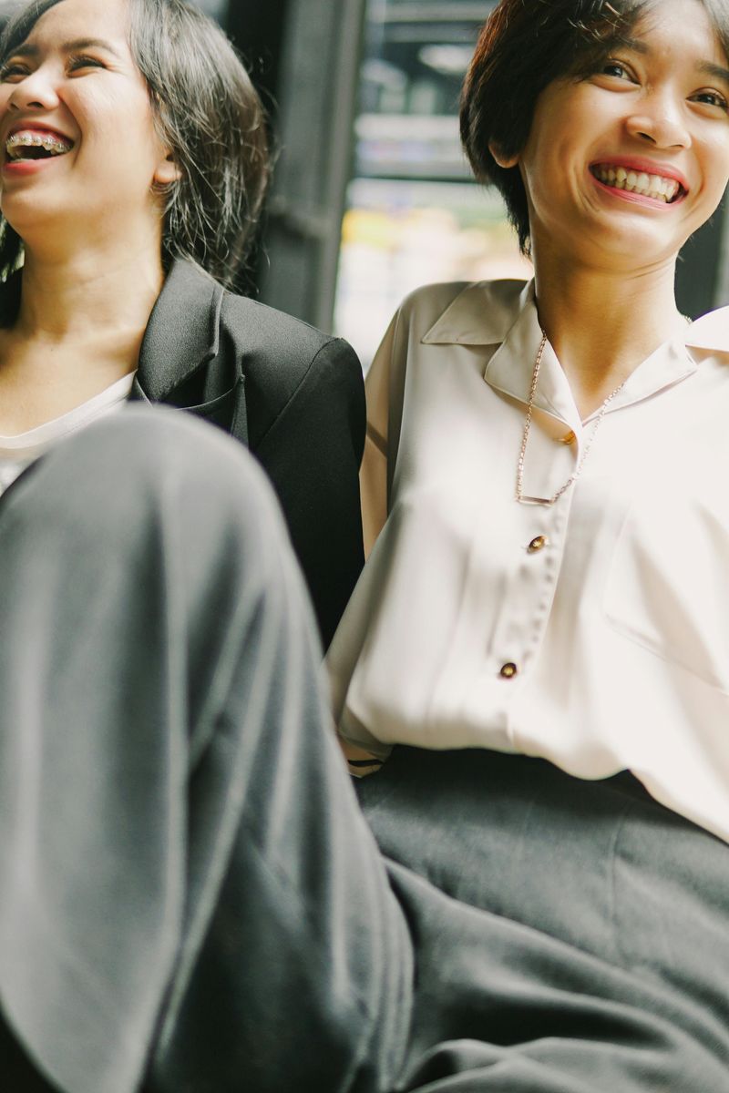 If you notice these 14 signs, people like you more than you think