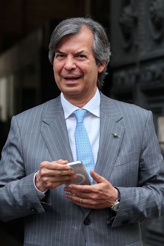 Intesa's MPS bid bears Messina's trademarks: quiet preparation, trusted ...