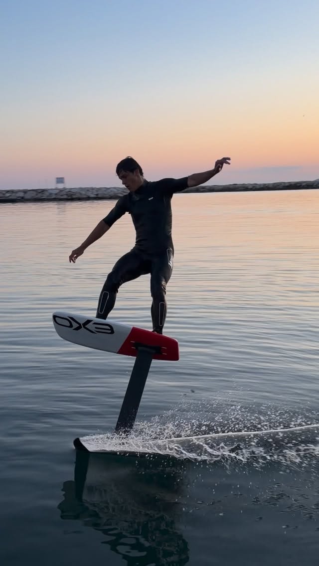 Evenings in Marseille with Pump Foil