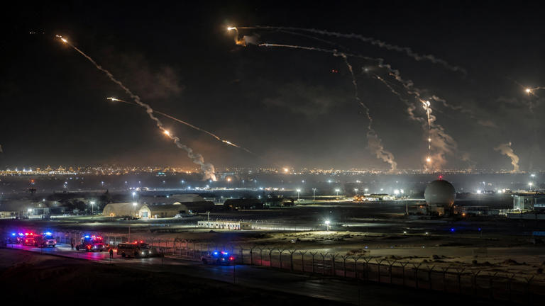 Iranischer Drohnenangriff soll Luftwaffenstützpunkt Ali Al Salem in ...
