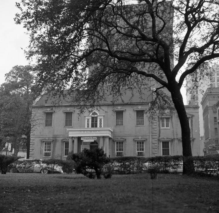 Savannah's historic Olde Pink House predates America and still thrives