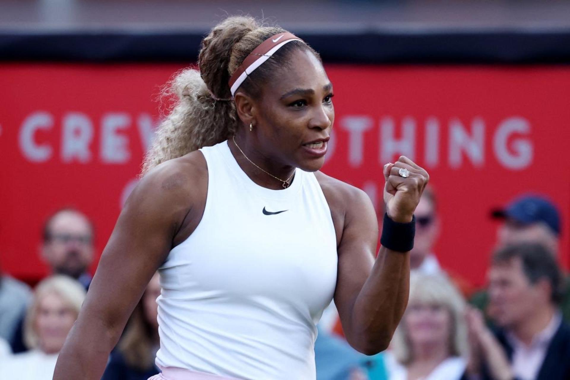 Serena Williams gewinnt bei Queen’s ihr erstes Match seit fast vier Jahren
