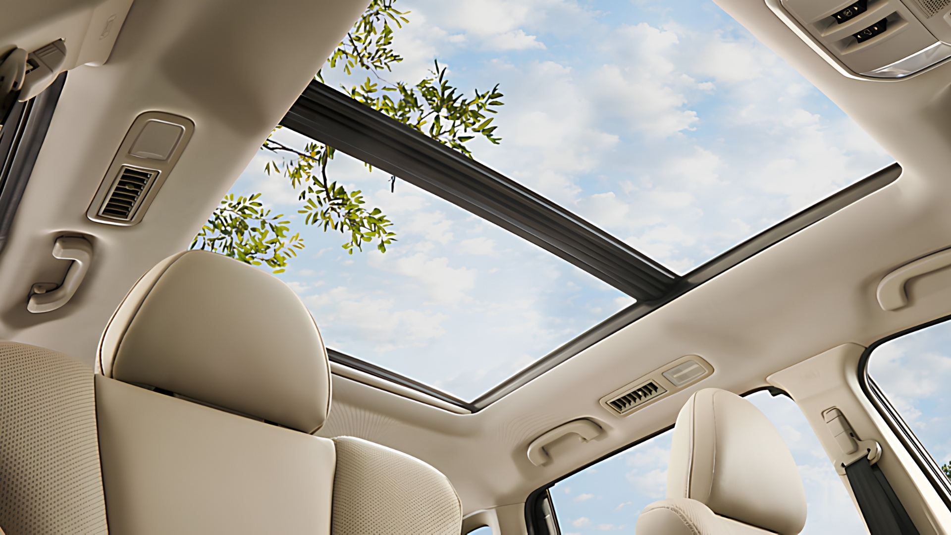 Sunroof vs. moonroof: Why the difference matters less than you think