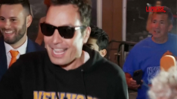 Adam Sandler, Jimmy Fallon e il Wu-Tang Clan festeggiano la vittoria ...