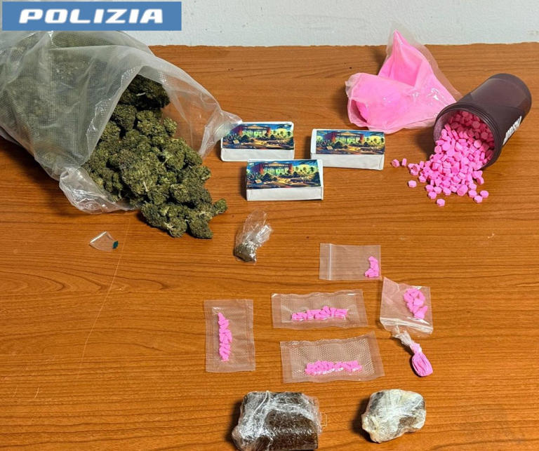 Droga sintetica in barattolo per integratori, maxi sequestro a Catania