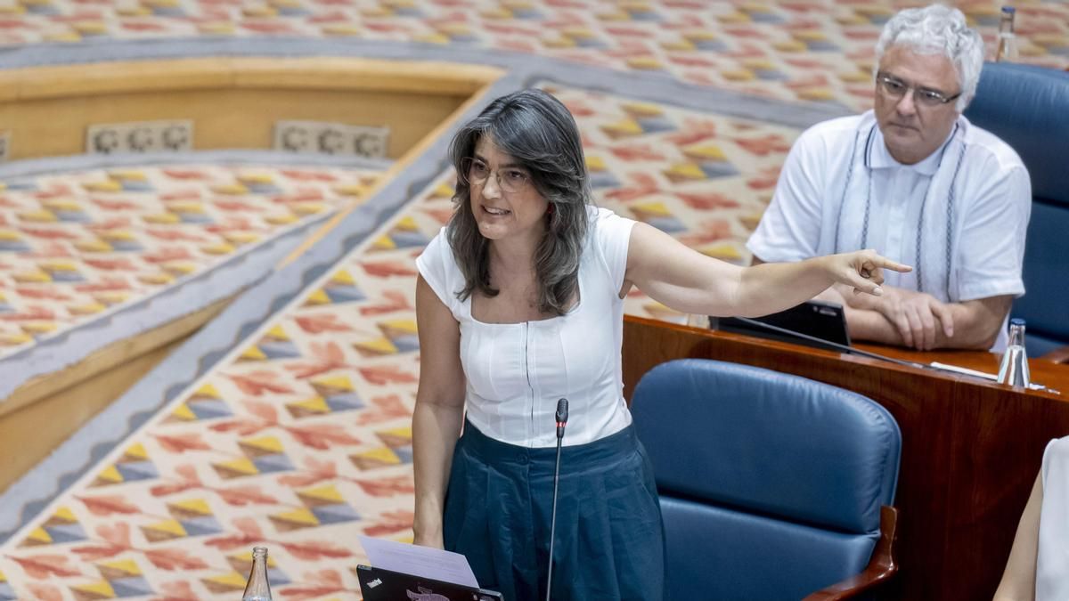 La oposición reprocha a Ayuso el calor en los colegios: "Mientras usted ...