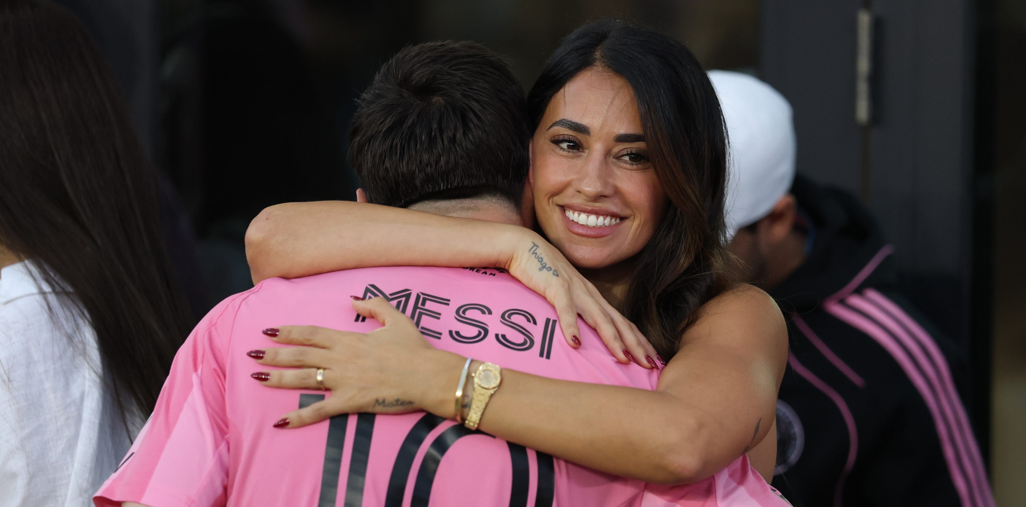 Who is Lionel Messi's wife?