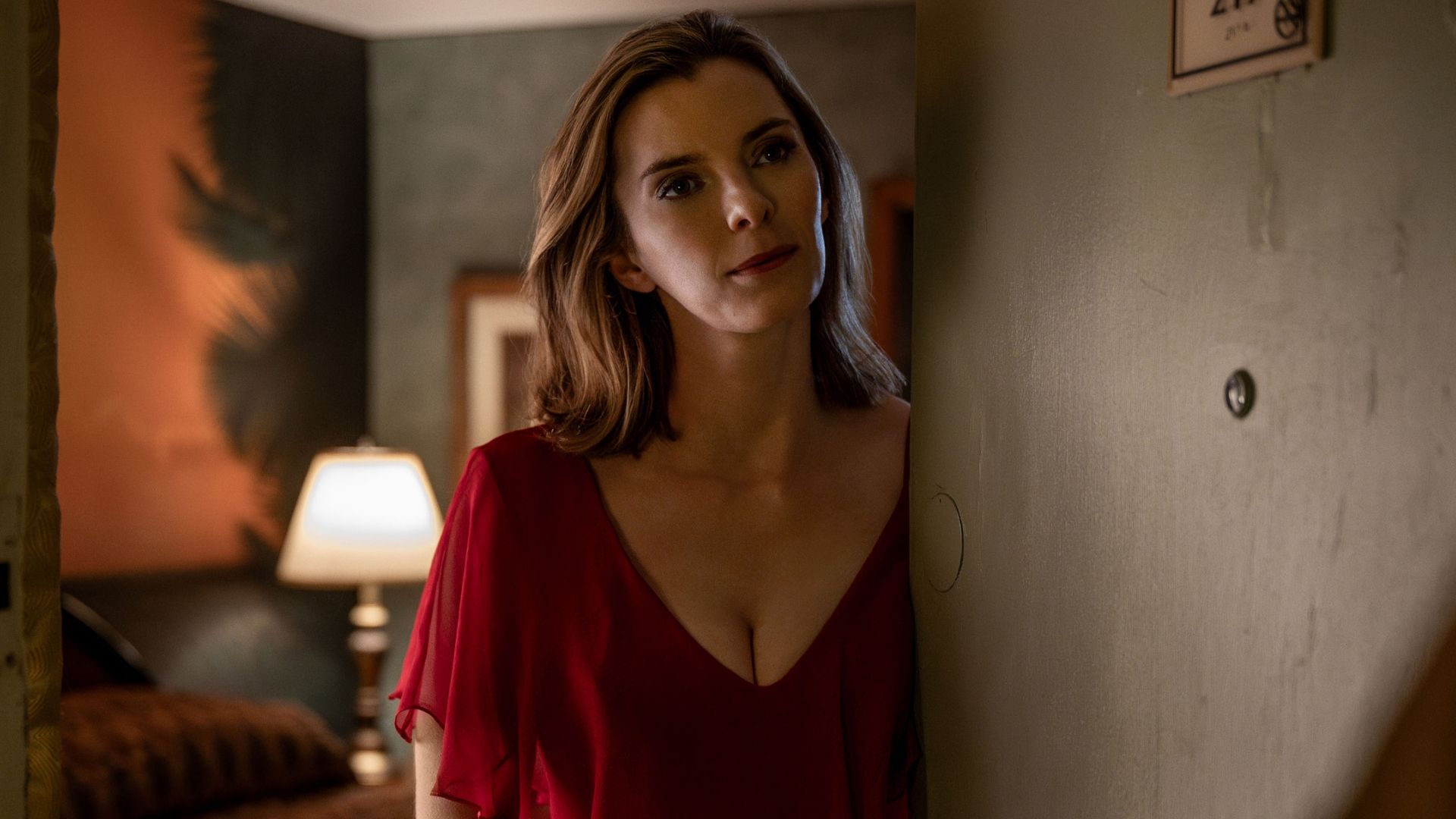 Betty Gilpin's 10-part R-rated hit is a certified late-night streaming ...