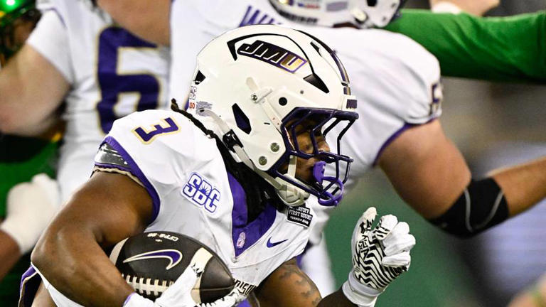 Pressure on Chesney to exceed UCLA preseason expectations