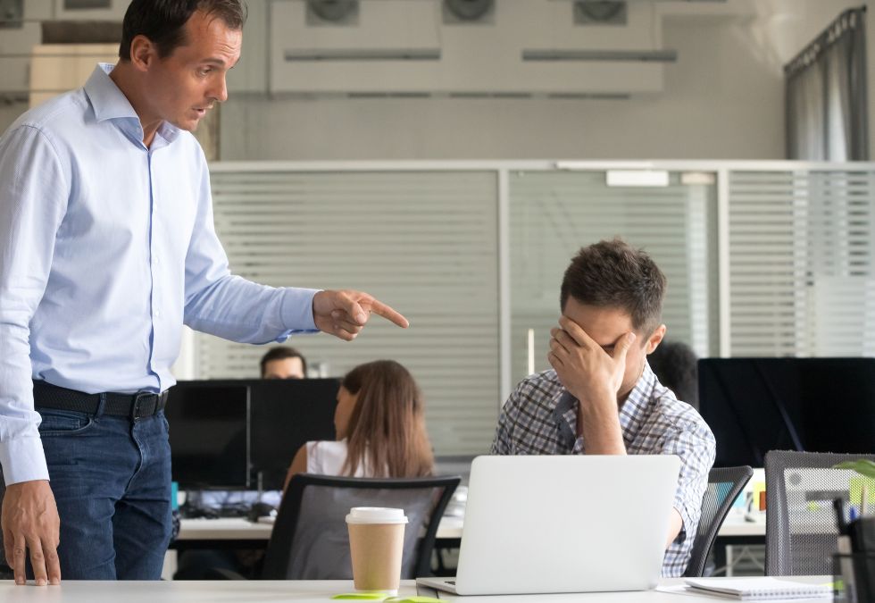 15 employees reveal the most awful bosses they ever worked for