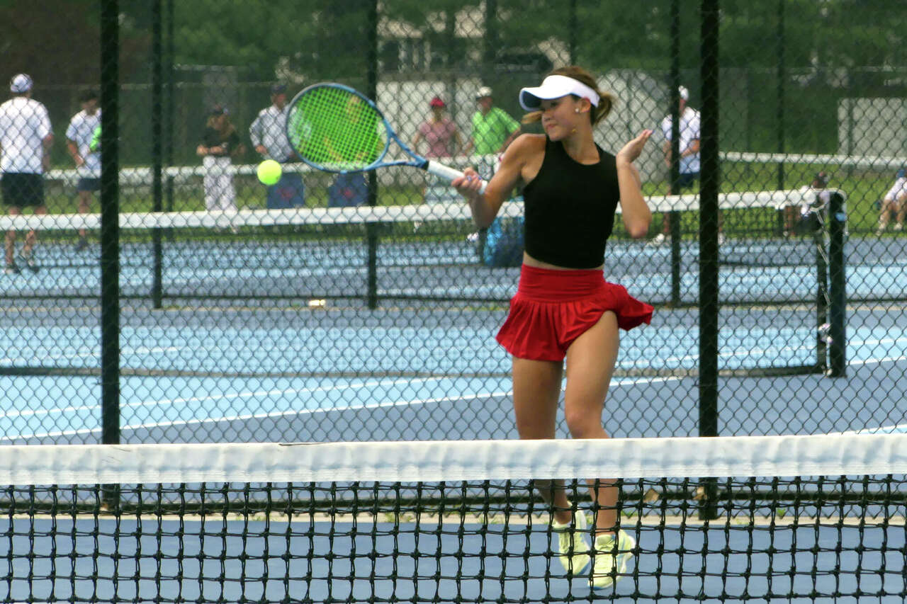 New Canaan tennis standout Leah Zheng repeats as CIAC Invitational ...