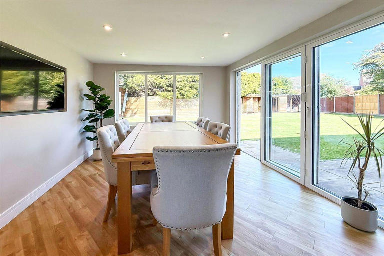 Refurbished Littlehampton chalet bungalow with its own garden bar