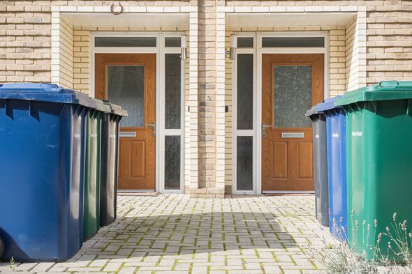 Flies will avoid wheelie bins this spring if 1 common household item is ...
