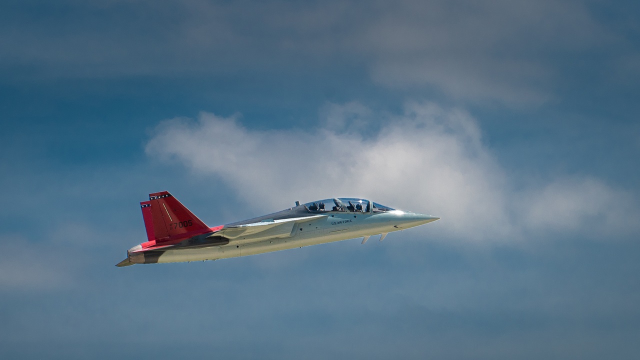 First two Air Force pilots qualify on T-7A Red Hawk