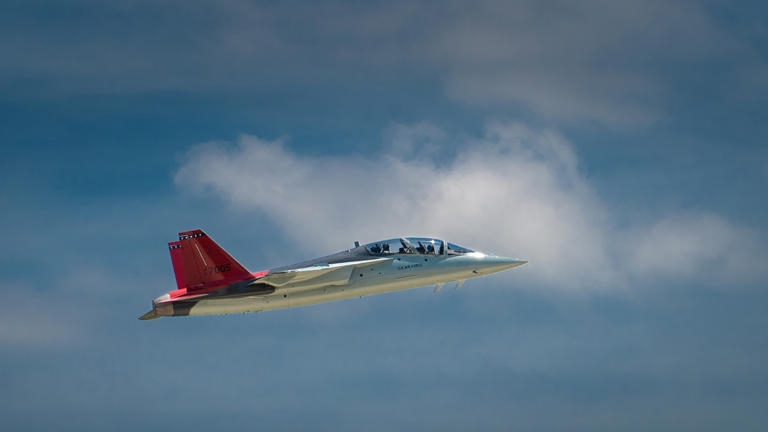 First two Air Force pilots qualify on T-7A Red Hawk