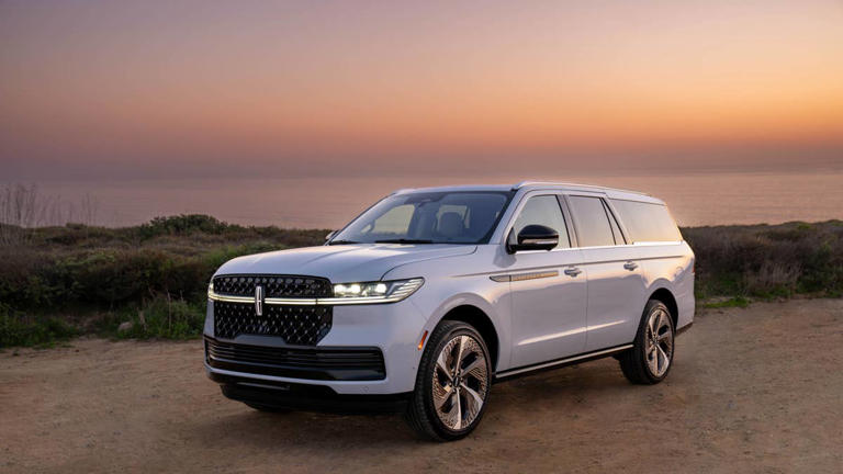 2025 Lincoln Navigator