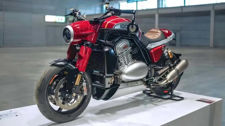 A Czech motorcycle company just dropped a 113-horsepower bike. But ...