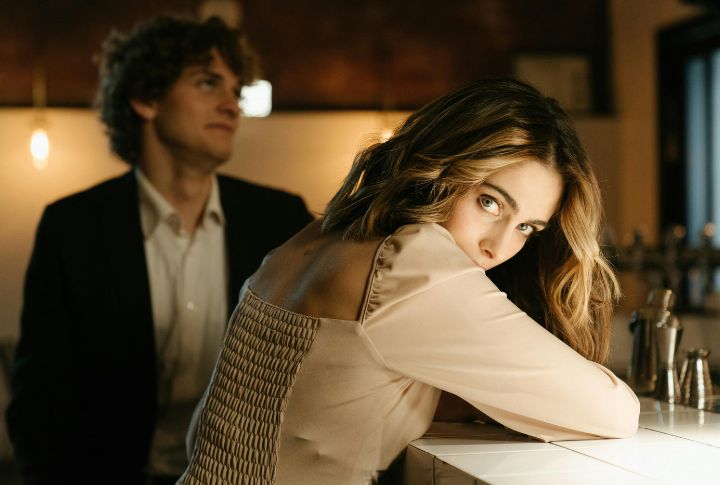 10 hilarious and unexpected questions to ask on a first date
