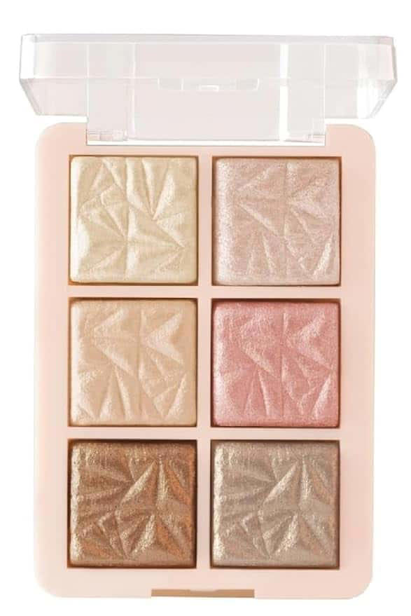 Glow like never before: Highlighters for luminous makeup look