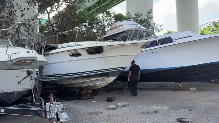 Bridge maintenance sparks fire on Mississippi River, destroys boats