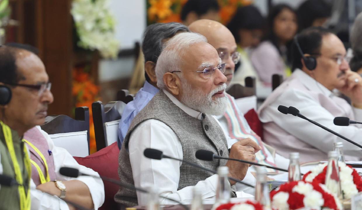 PM Modi calls for Centre-State collaboration to achieve Viksit Bharat ...