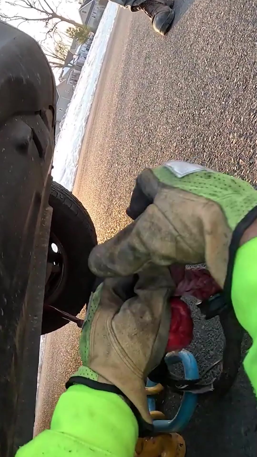 Setting up the tow hooks