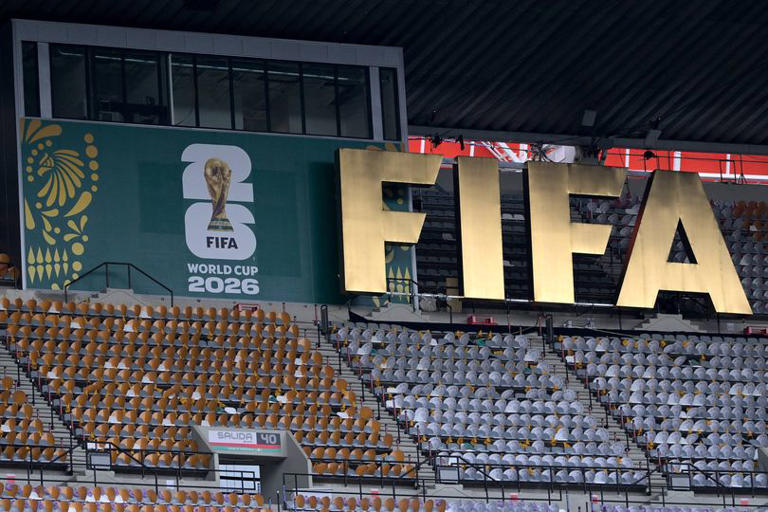 Huge World Cup team told to change kit by FIFA hours before kick-off ...