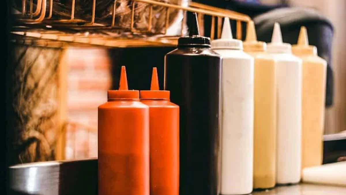 How a juicer mixer grinder helps you make fresh condiments
