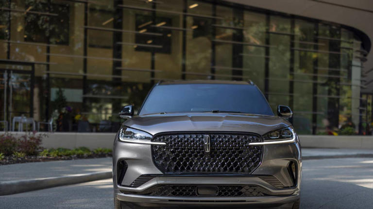 2026 Lincoln Aviator