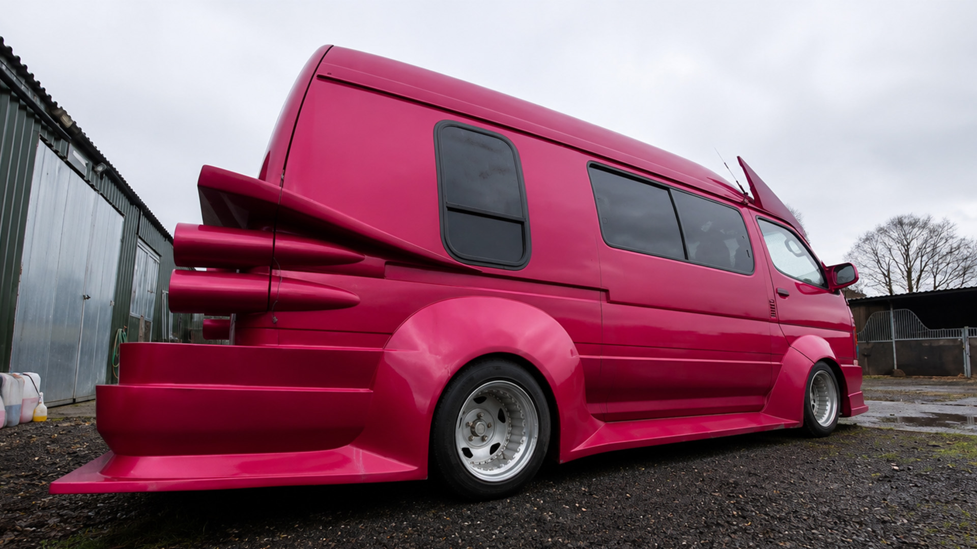 This abandoned bosozoku van gets a full detail