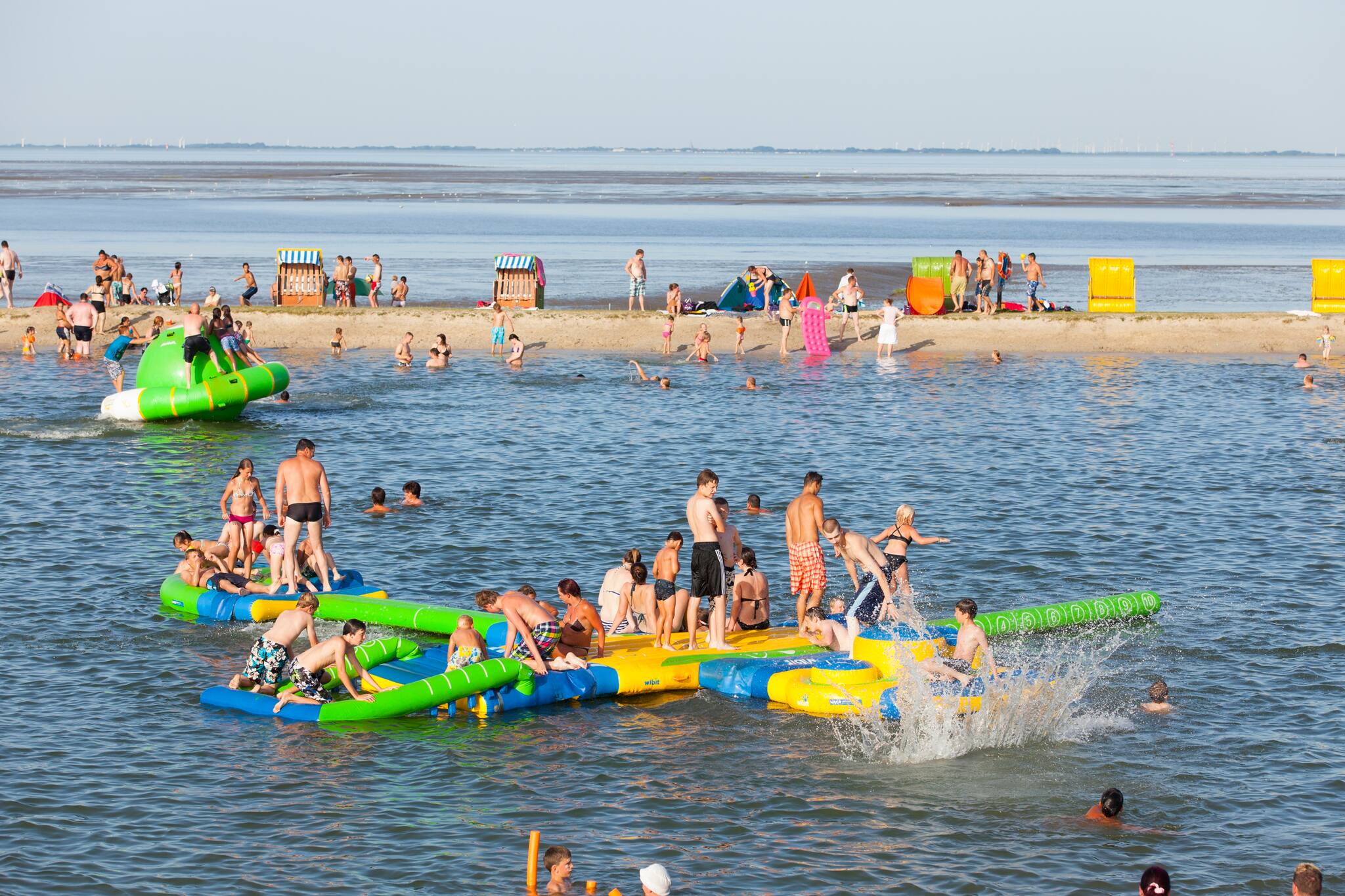Dauerhaftes Badevergnügen: In dieser Nordsee-Lagune gibt es keine Ebbe