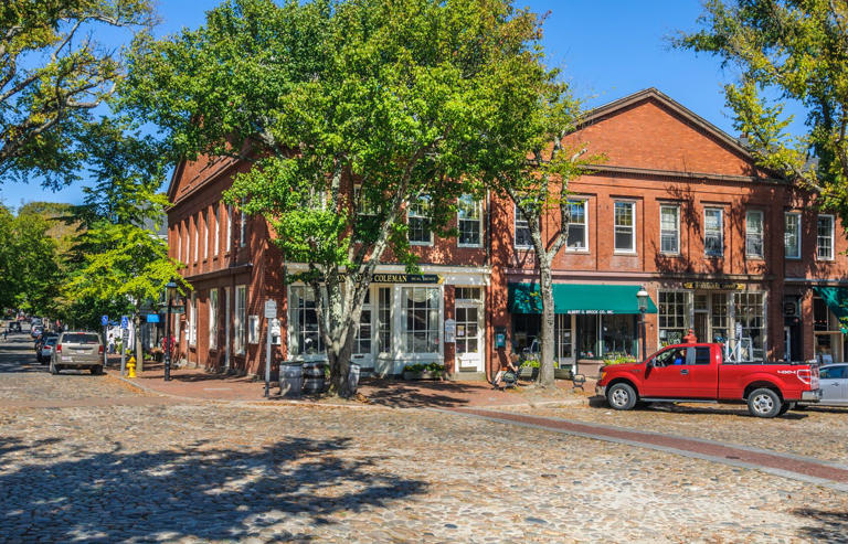 Inside Nantucket’s thrift store wars