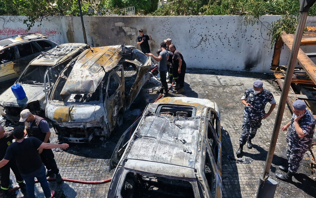 US and Iran trade strikes as ceasefire collapses; Trump threatens ...