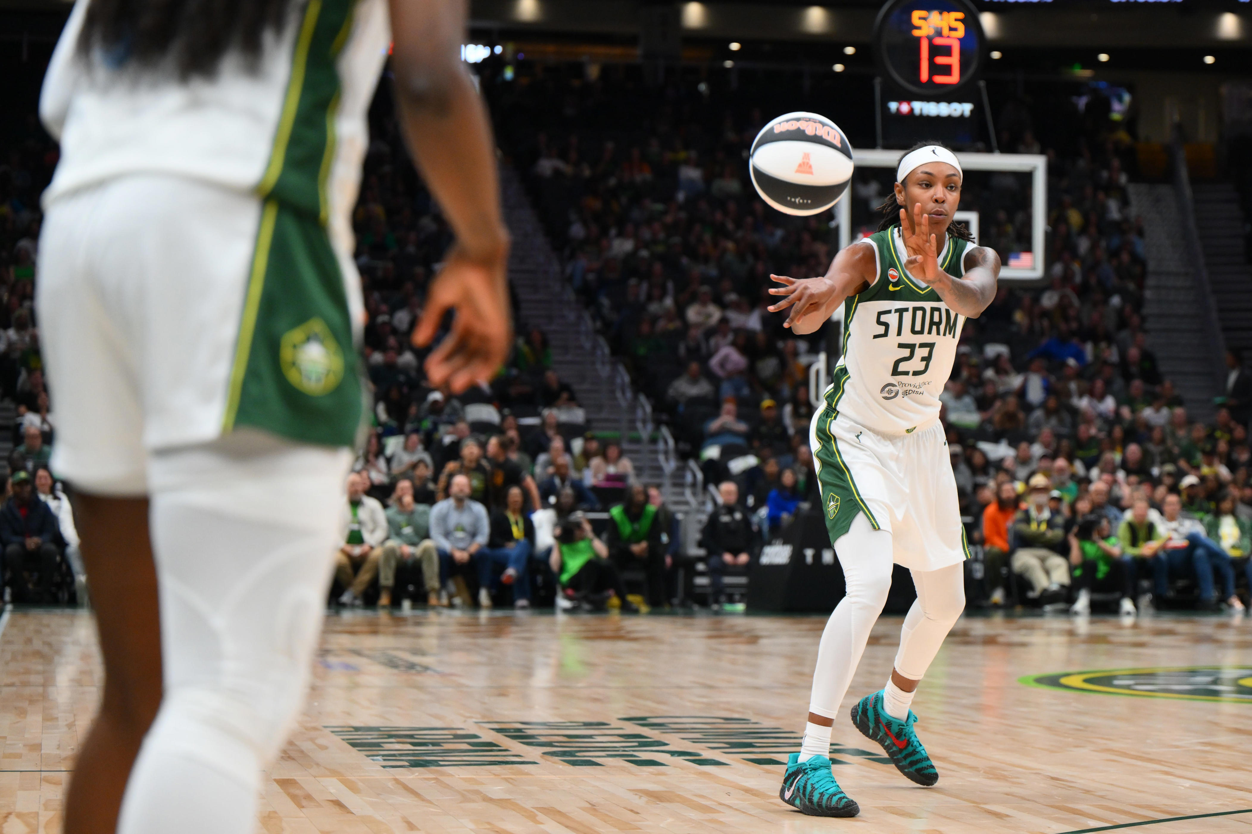 Former Lady Vols combine for 15 points in WNBA Commissioner's Cup game