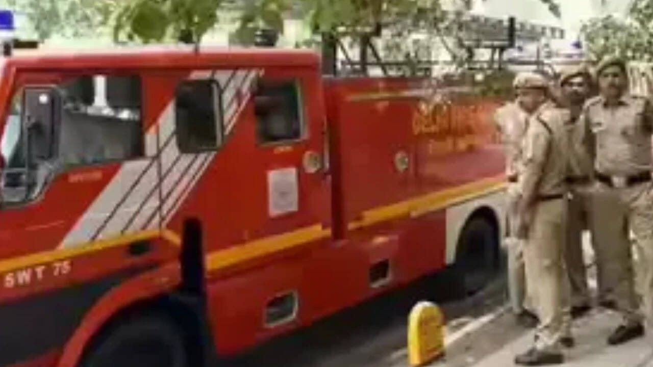 Fire at Delhi’s Mayapuri factory triggers partial building collapse