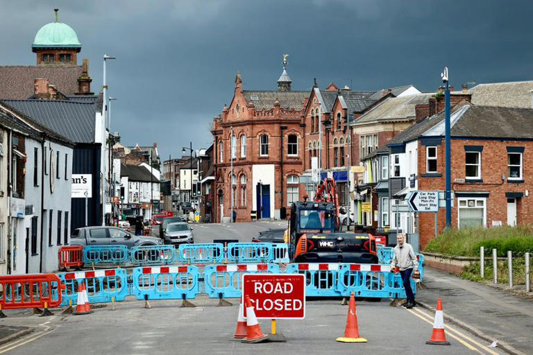 Severn Trent issues key updates on shut roads in Wolstanton and Burslem