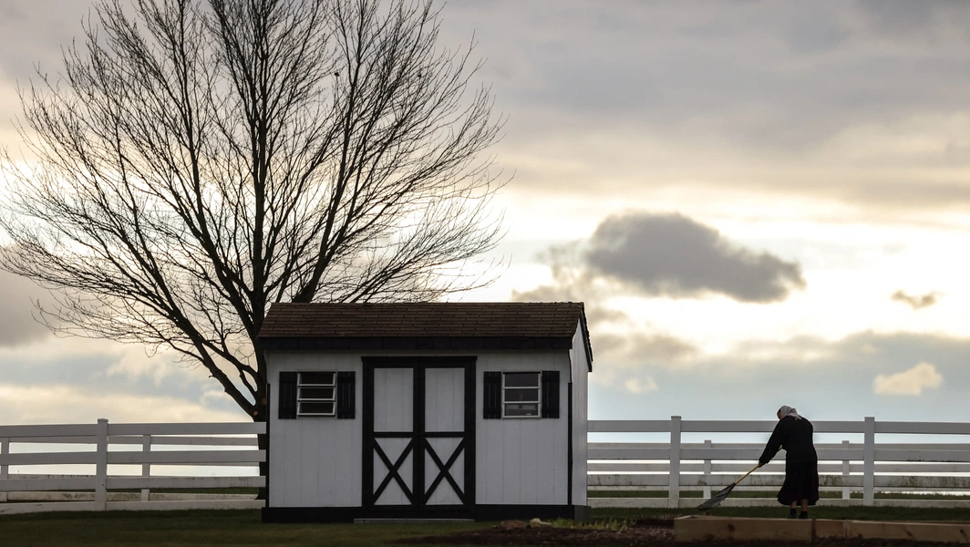 Daily life and traditions in Amish communities